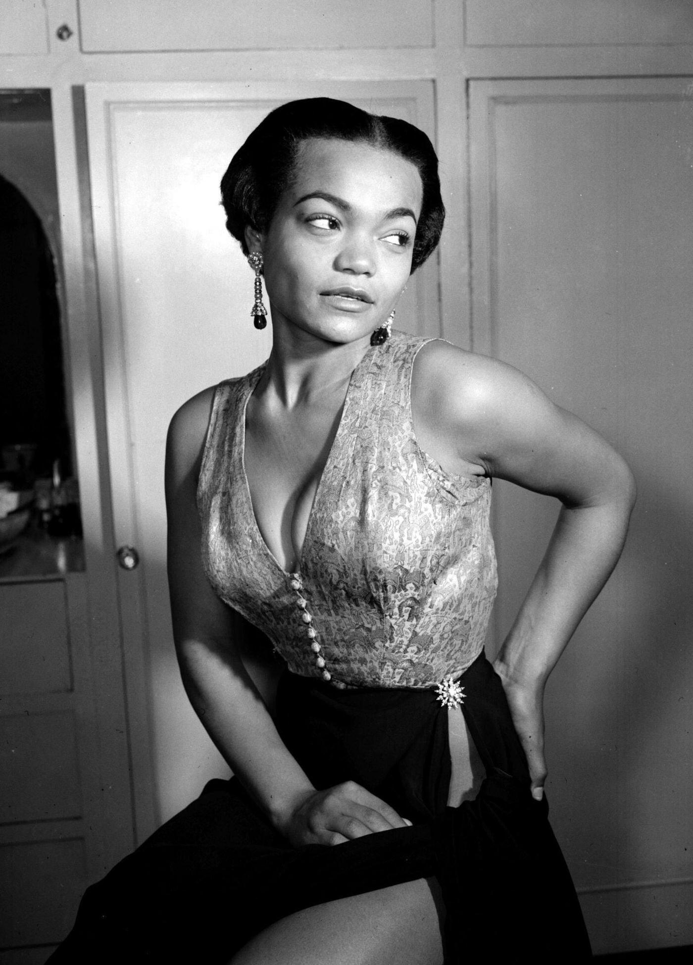 The Timeless Beauty Of Young Eartha Kitt A Journey Through Fabulous Photos