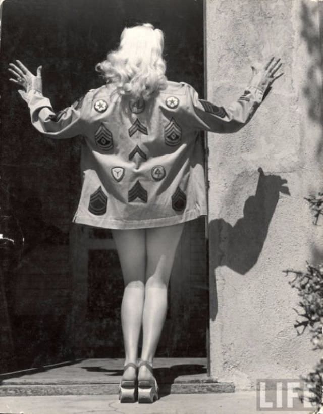 Insured For A Million The Fascinating Story Of Betty Grables Famous Legs And Their Place In